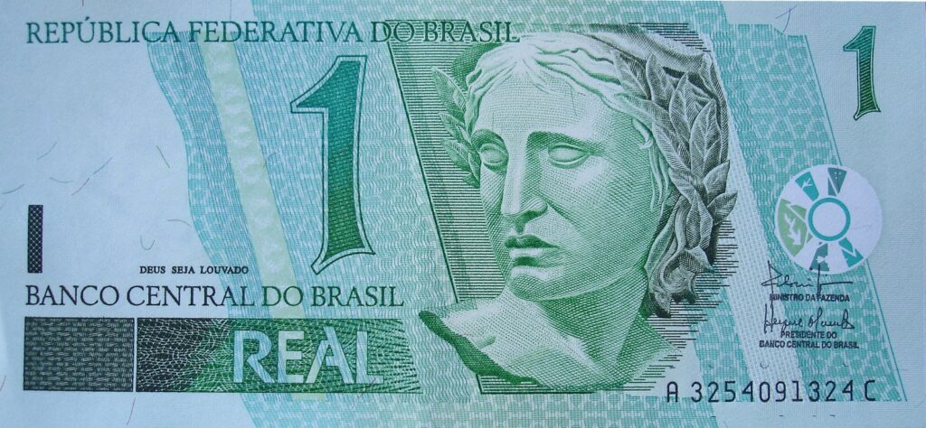 Real completa hoje 30 anos com desafio de manter poder de compra ...